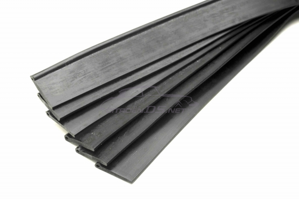 Vertical body seal between front door and wing (large) | Citro